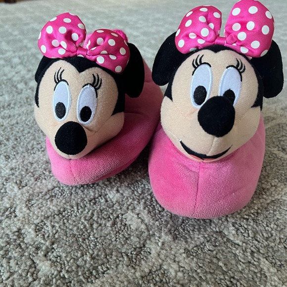 Shoes | Minnie Mouse Slippers | Poshmark